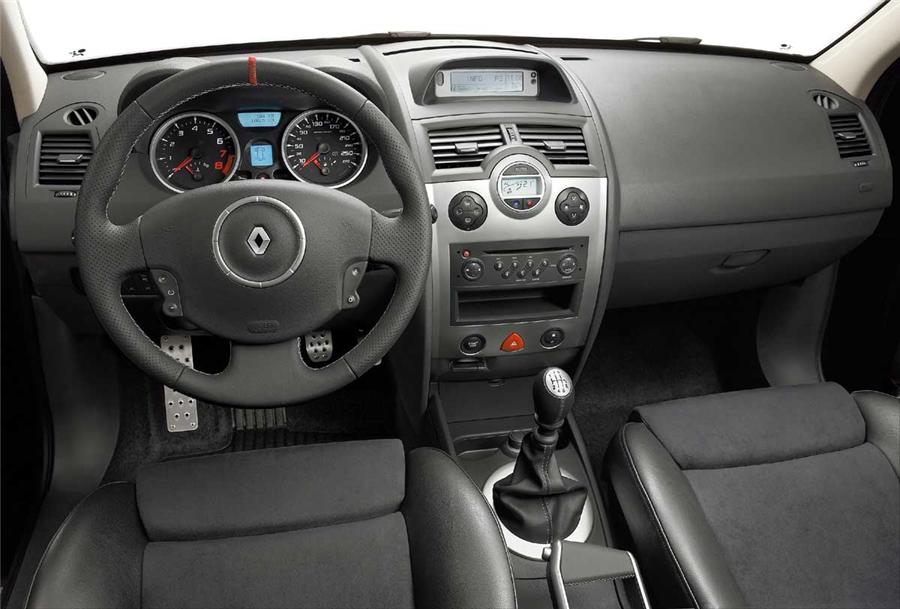 Renault Megane F1 Team R-26 | Autocasión