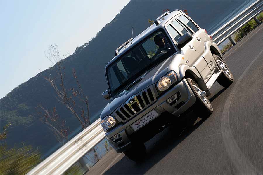 Presentación del nuevo Mahindra GOA y PIKUP m-HAWK