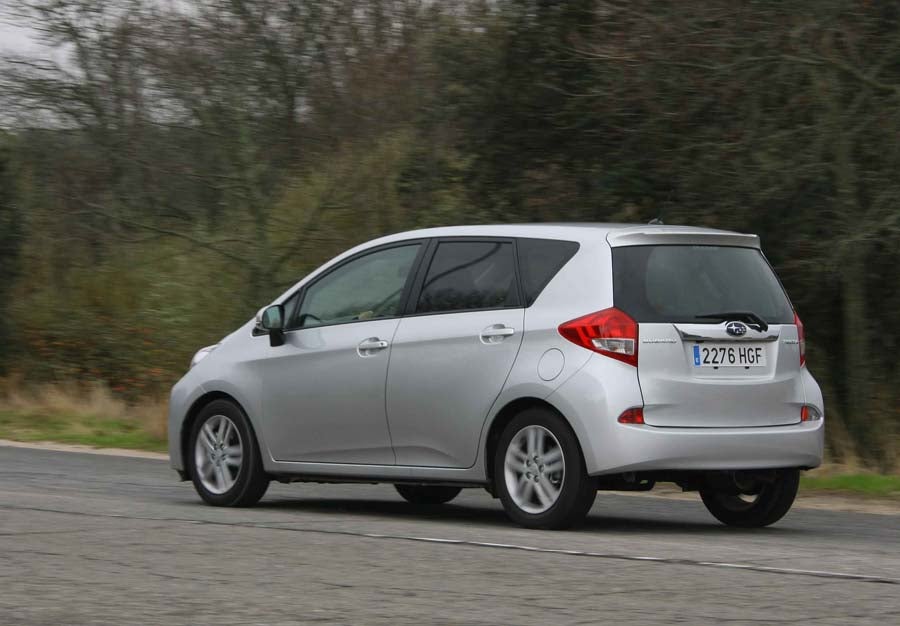 Probamos el Subaru Trezia: monovolumen compacto