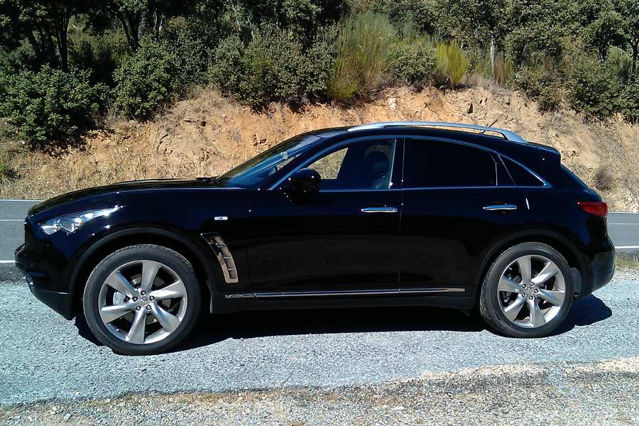 Infiniti FX: al volante