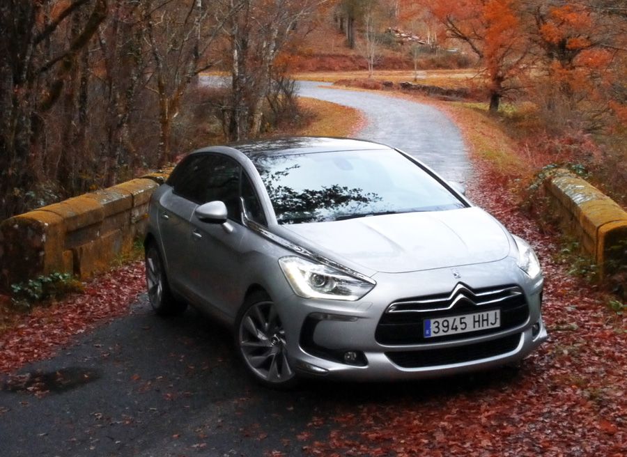 Prueba del Citroën DS5 HDi 163 CV y DS Súper "tiburón"