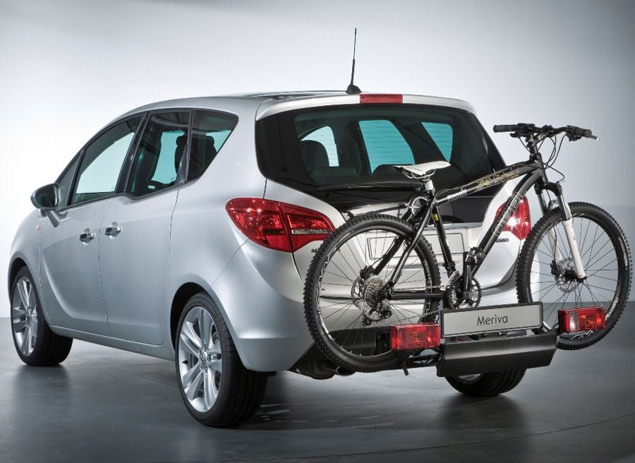 Opel FlexFix: así funciona el sistema para transportar bicicletas