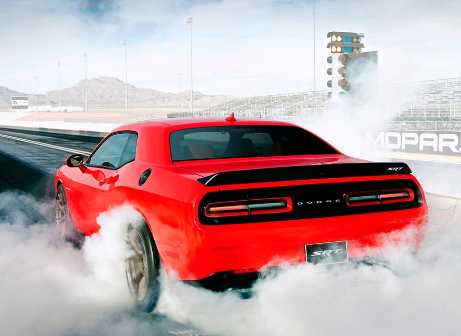 Dodge Supercharged Hellcat Challenger SRT, con 707 CV