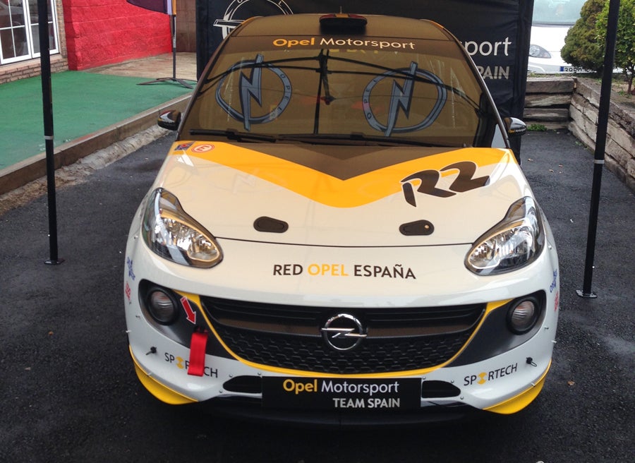 Opel presenta su equipo “Red Opel Motorsport”