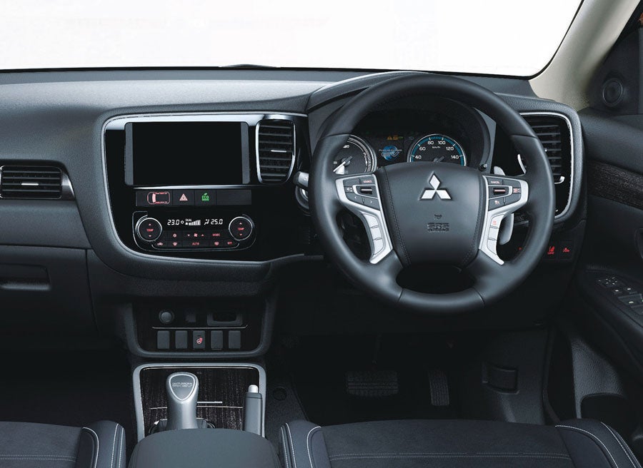 Mitsubishi Outlander PHEV 2016