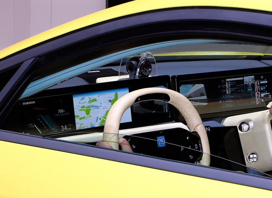 El Rinspeed Etos sobrevuela Ginebra 2016