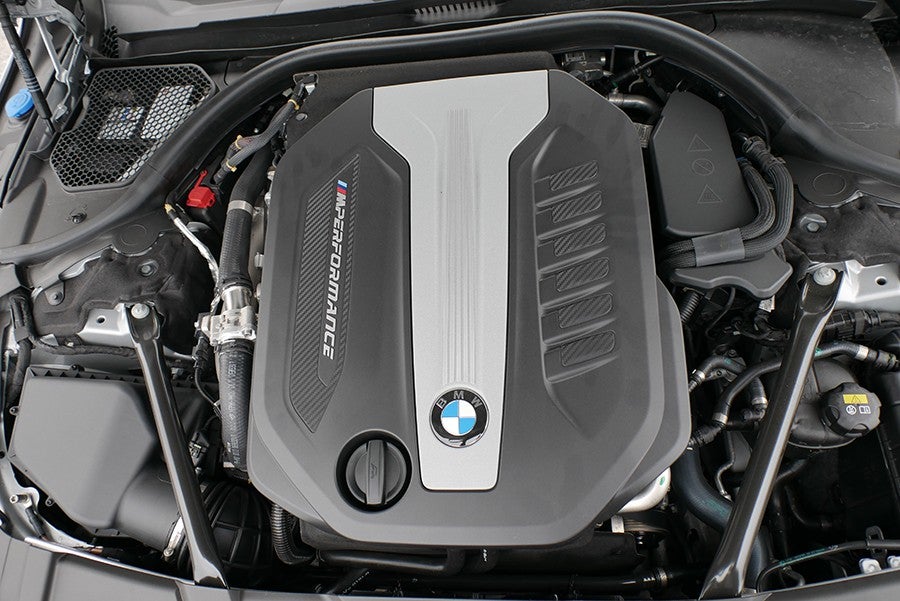 BMW 750d xDrive y la llave para dominar el mundo | Autocasión