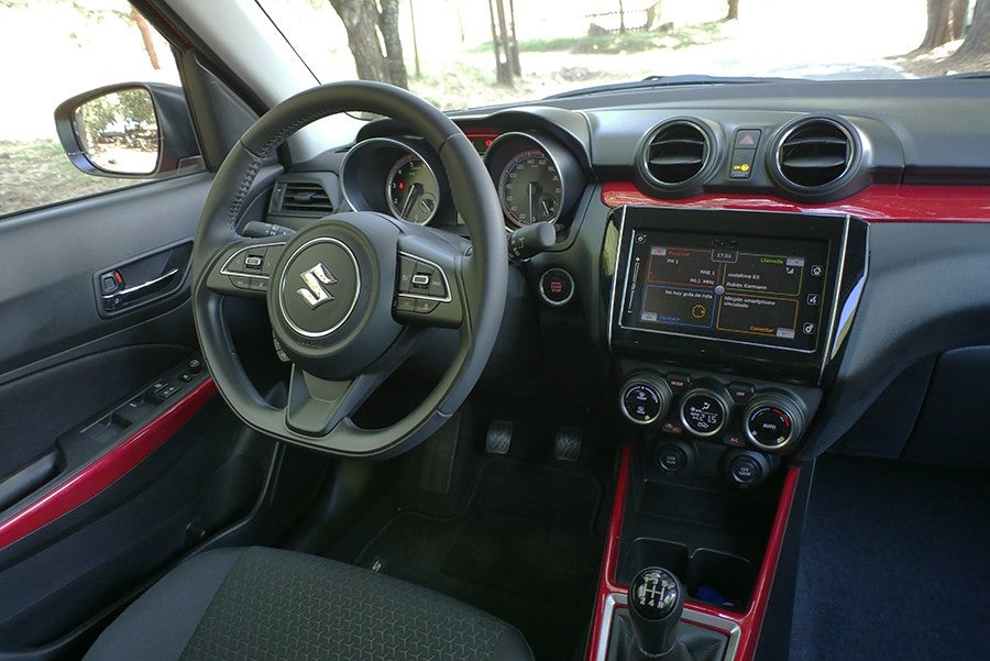 Prueba del Suzuki Swift 1.0 GLX SHVS 2017 | Autocasión