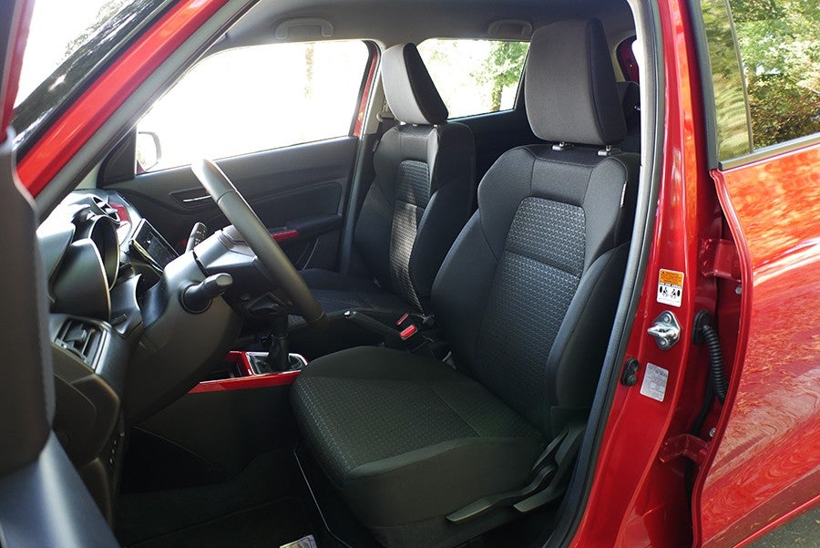 Prueba del Suzuki Swift 1.0 GLX SHVS 2017 | Autocasión