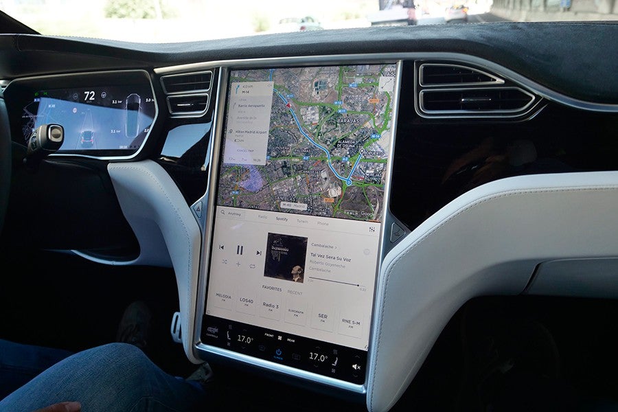 Prueba del Tesla Model X P100D | Autocasión