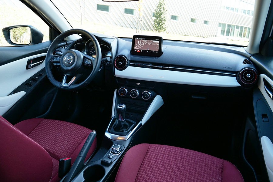 Prueba: Mazda2 Red Edition 2017, a examen | Autocasión