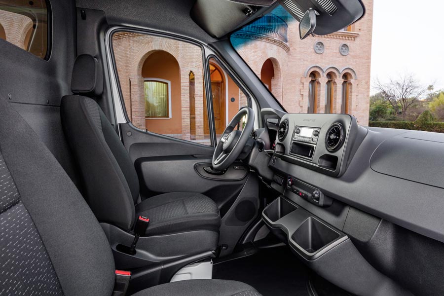 Mercedes Sprinter 2018: renovación estética y tecnológica | Autocasión