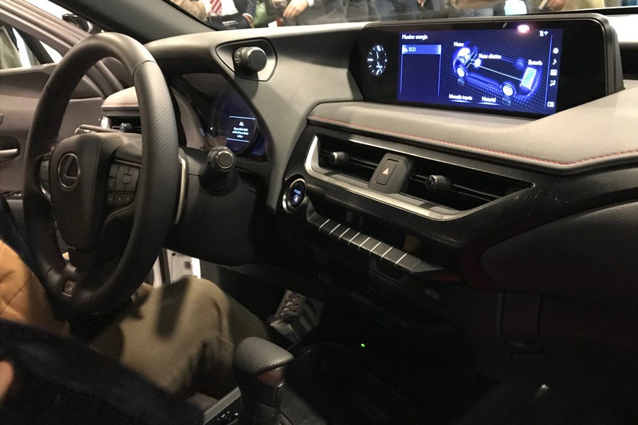 El nuevo Lexus UX llegará a los concesionarios dentro de un año ...