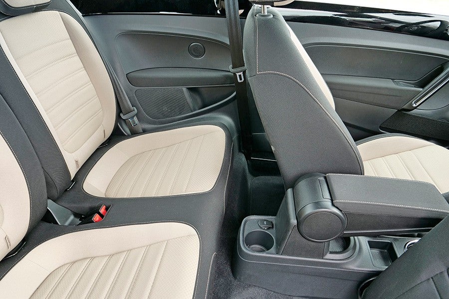 Prueba del VW Beetle R-Line de 220 CV | Autocasión