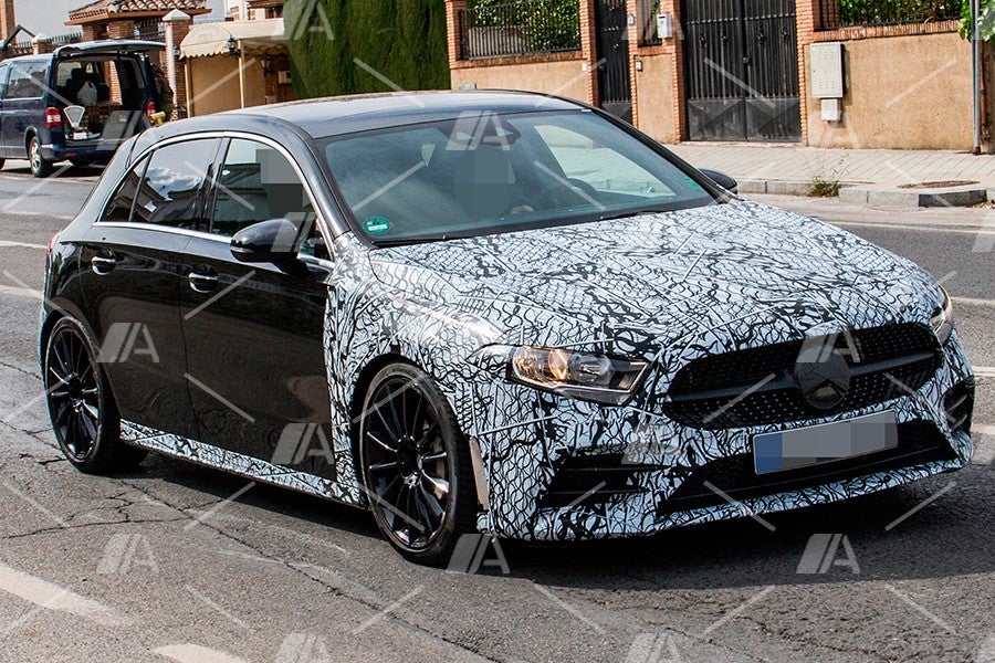 Fotos espía de los Mercedes AMG A50 y A35 4Matic | Autocasión