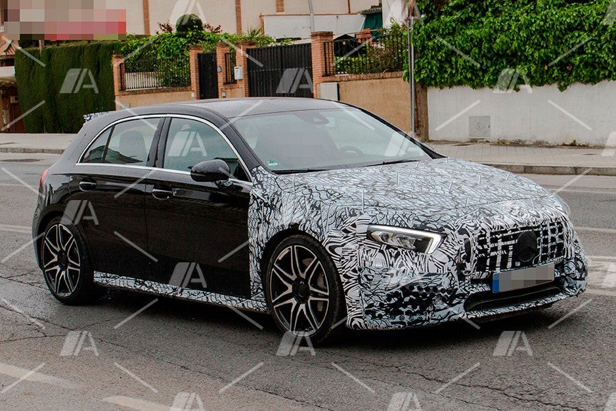 Fotos espía de los Mercedes AMG A50 y A35 4Matic | Autocasión