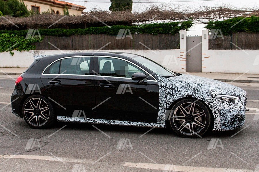 Fotos espía de los Mercedes AMG A50 y A35 4Matic | Autocasión