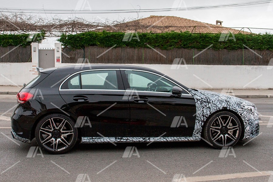 Fotos espía de los Mercedes AMG A50 y A35 4Matic | Autocasión