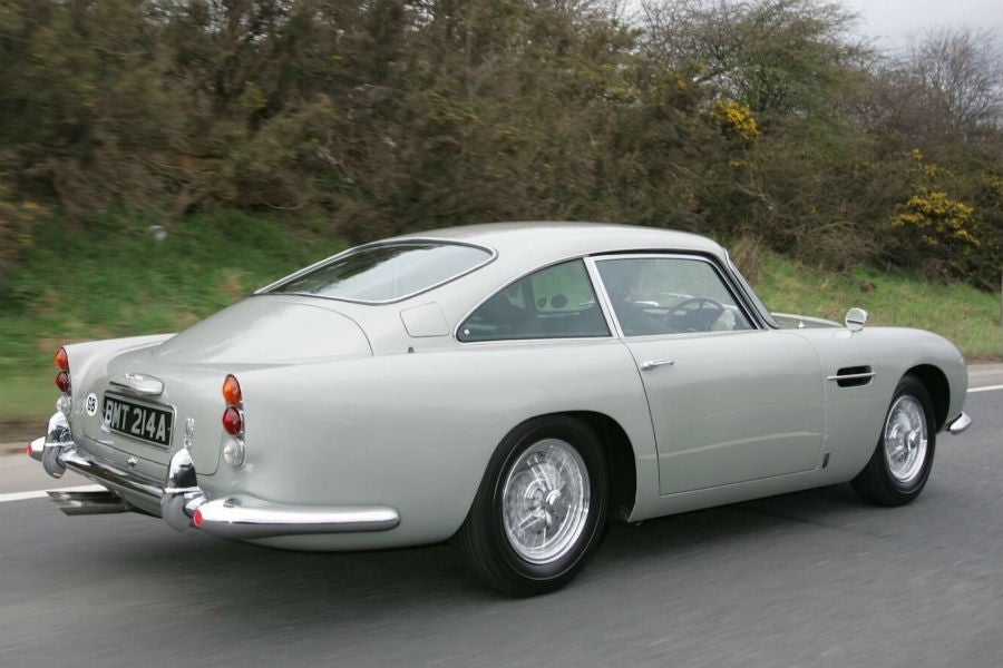 Los coches del James Bond de Sean Connery | Autocasión