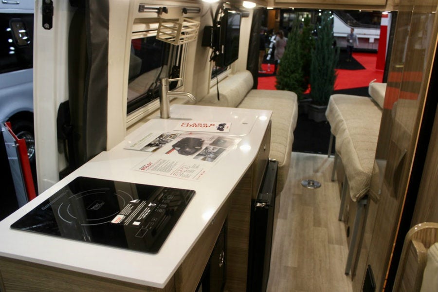 Winnebago Boldt: una camper en la que estarás mejor que en casa ...