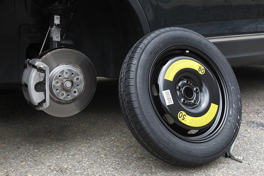 VÍDEO PRÁCTICO | Cómo cambiar la rueda de repuesto | Autocasión