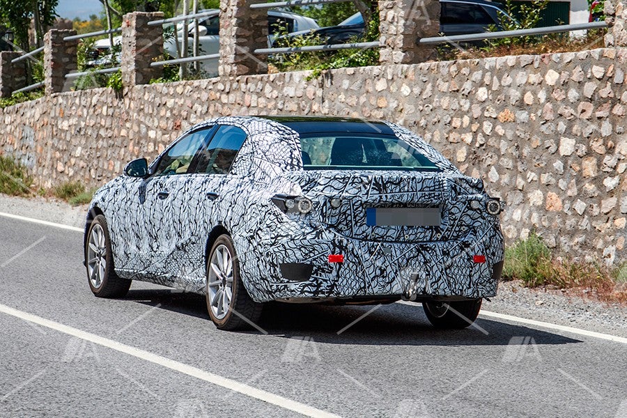 Fotos espía del nuevo Mercedes Clase C 2021 | Autocasión