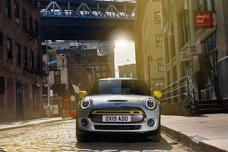 El Mini Cooper SE eléctrico es protagonista en Frankfurt 2019 | Autocasión