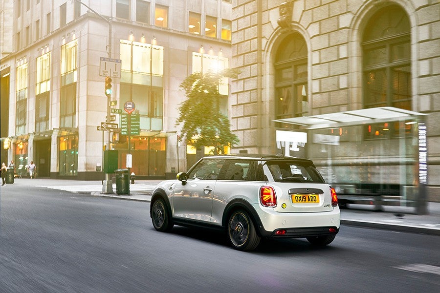 El Mini Cooper SE eléctrico es protagonista en Frankfurt 2019 | Autocasión