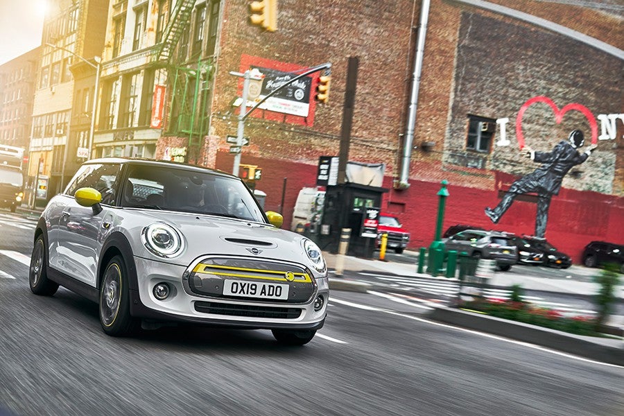 El Mini Cooper SE eléctrico es protagonista en Frankfurt 2019 | Autocasión