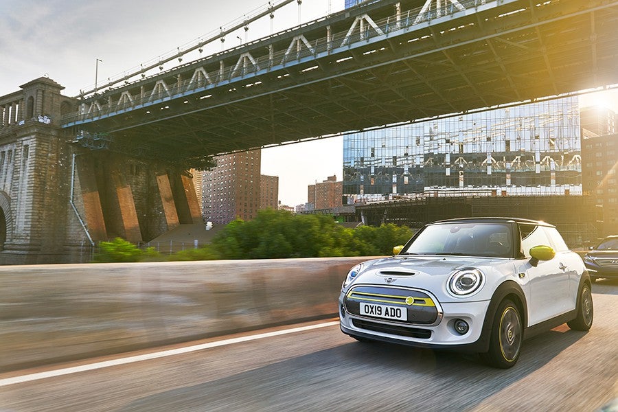 El Mini Cooper SE eléctrico es protagonista en Frankfurt 2019 | Autocasión