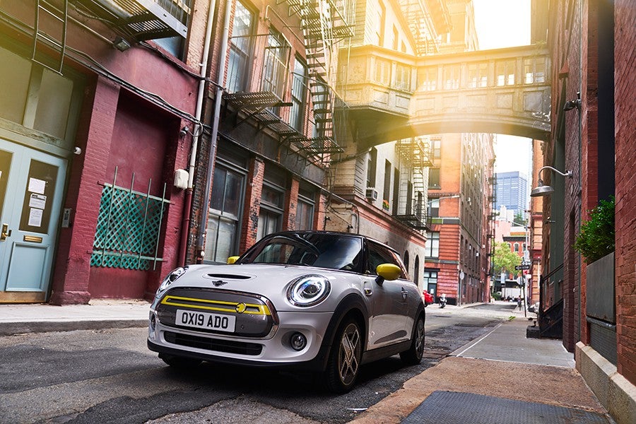 El Mini Cooper SE eléctrico es protagonista en Frankfurt 2019 | Autocasión