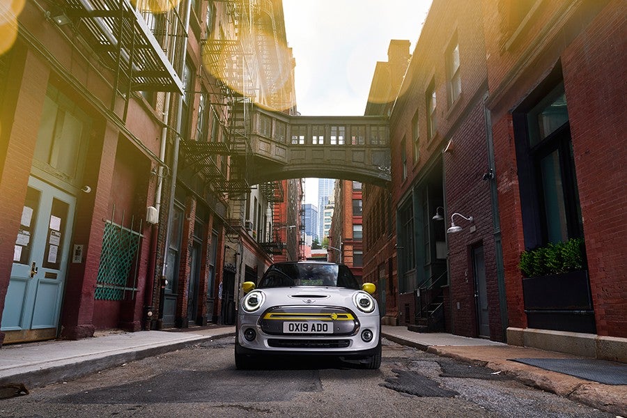 El Mini Cooper SE eléctrico es protagonista en Frankfurt 2019 | Autocasión