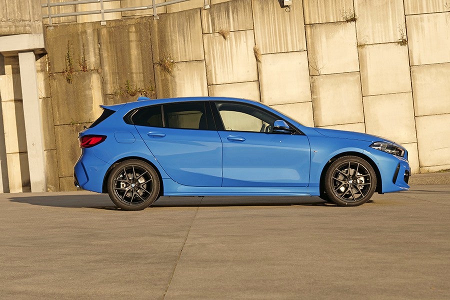 Prueba del BMW 118d 2020: ¿mejor delantera? | Autocasión