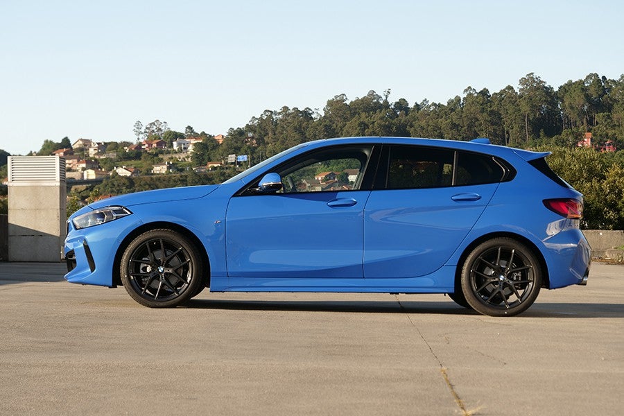 Prueba del BMW 118d 2020: ¿mejor delantera? | Autocasión