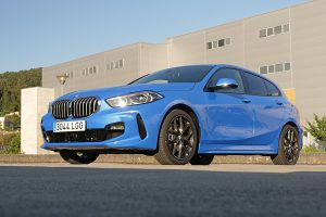 Prueba del BMW 118d 2020: ¿mejor delantera? | Autocasión