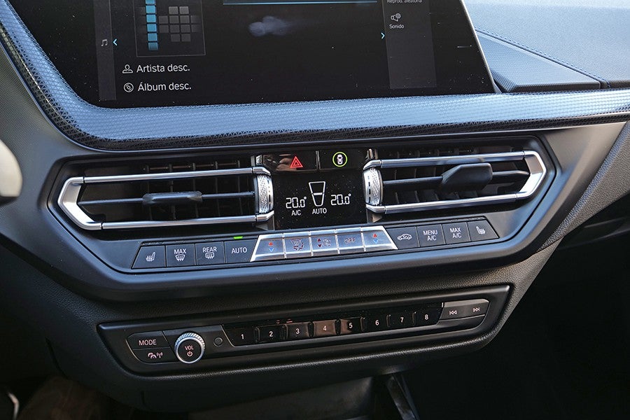 Prueba del BMW 118d 2020: ¿mejor delantera? | Autocasión