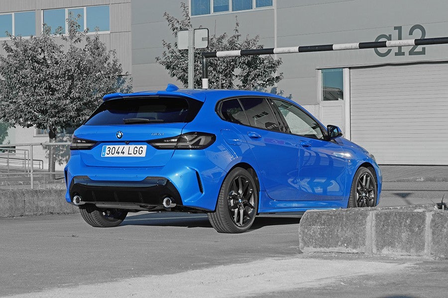 Prueba del BMW 118d 2020: ¿mejor delantera? | Autocasión