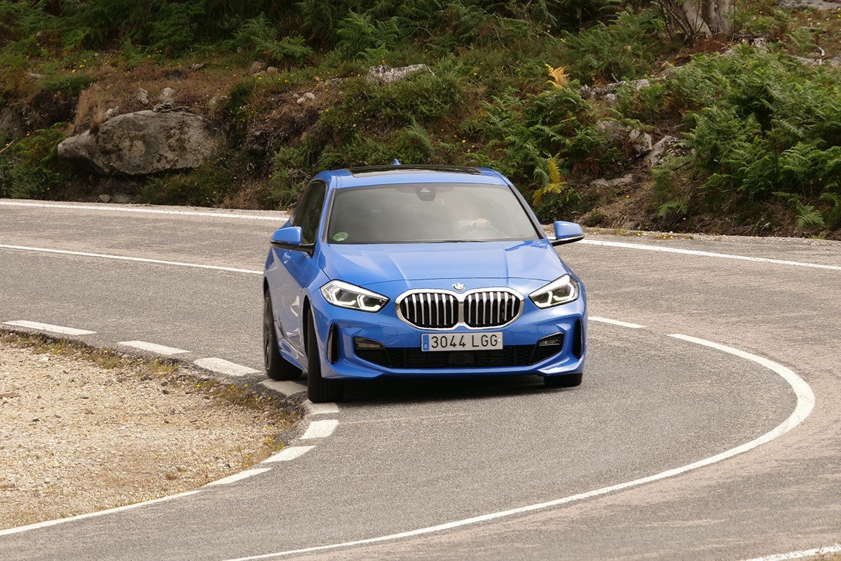 Prueba del BMW 118d 2020: ¿mejor delantera? | Autocasión