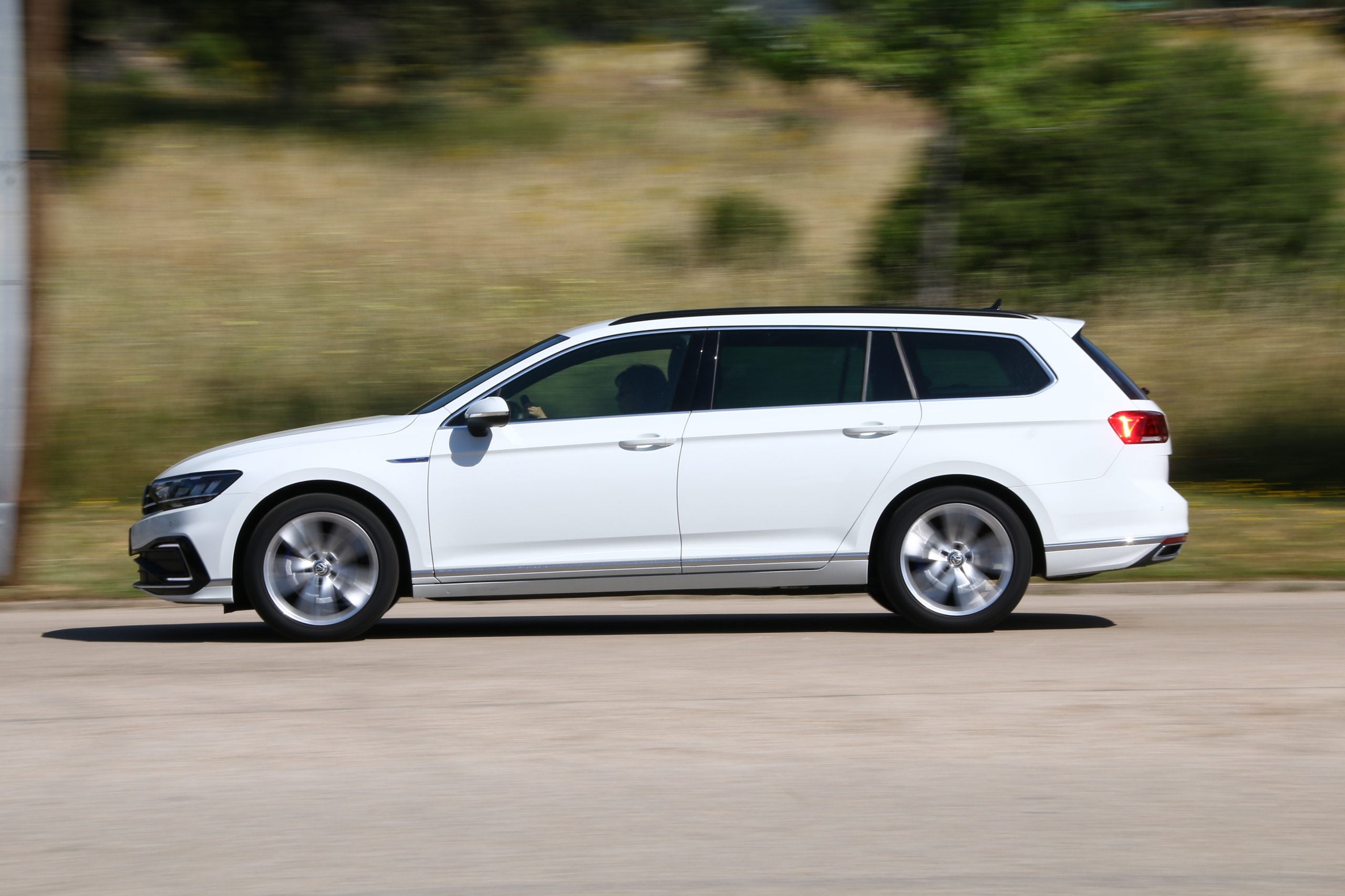 Prueba del Volkswagen Passat Variant GTE: perfecto en casi todo ...