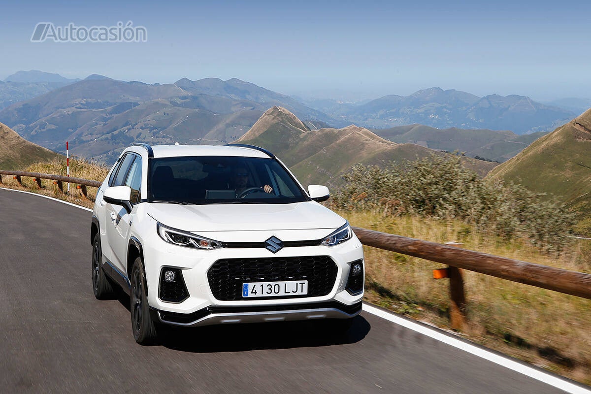 Primera prueba del nuevo Suzuki Across PHEV 2021: potente y enchufable ...