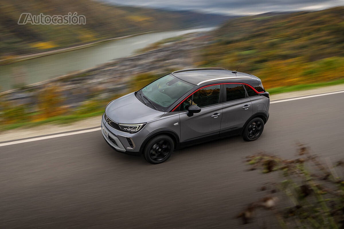 Comprobamos en qué ha mejorado el nuevo Opel Crossland 2021 | Autocasión