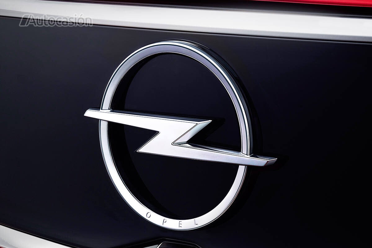 Comprobamos en qué ha mejorado el nuevo Opel Crossland 2021 | Autocasión