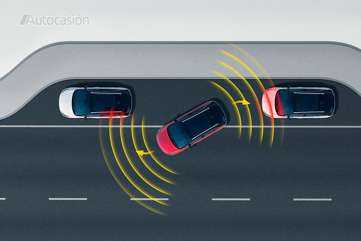 Comprobamos en qué ha mejorado el nuevo Opel Crossland 2021 | Autocasión