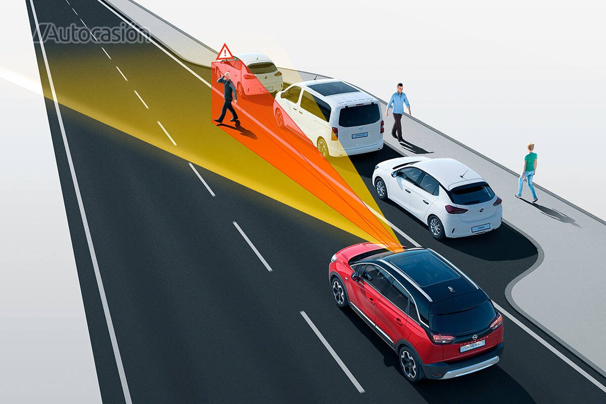 Comprobamos en qué ha mejorado el nuevo Opel Crossland 2021 | Autocasión