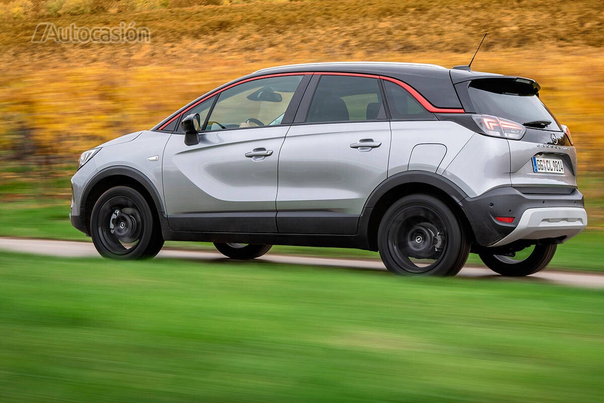 Comprobamos en qué ha mejorado el nuevo Opel Crossland 2021 | Autocasión