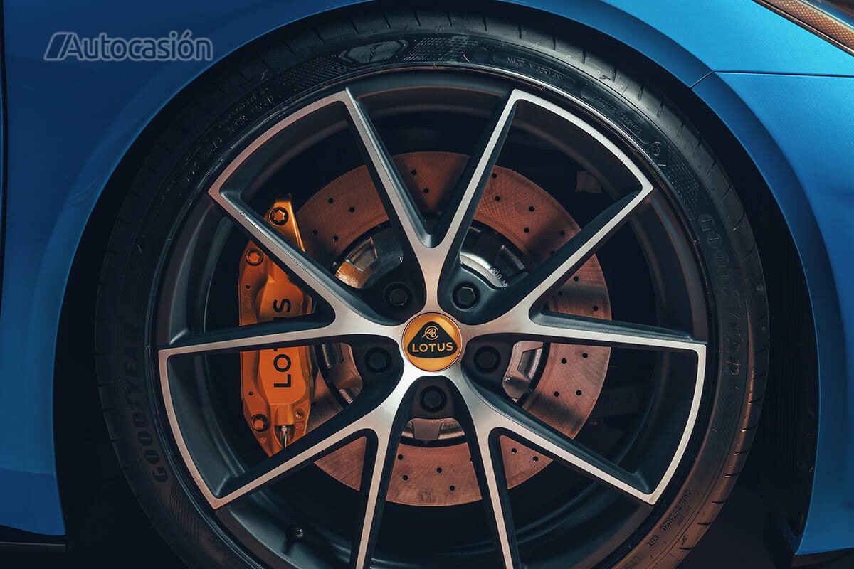 El nuevo Lotus Emira ya tiene precio y... | Autocasión