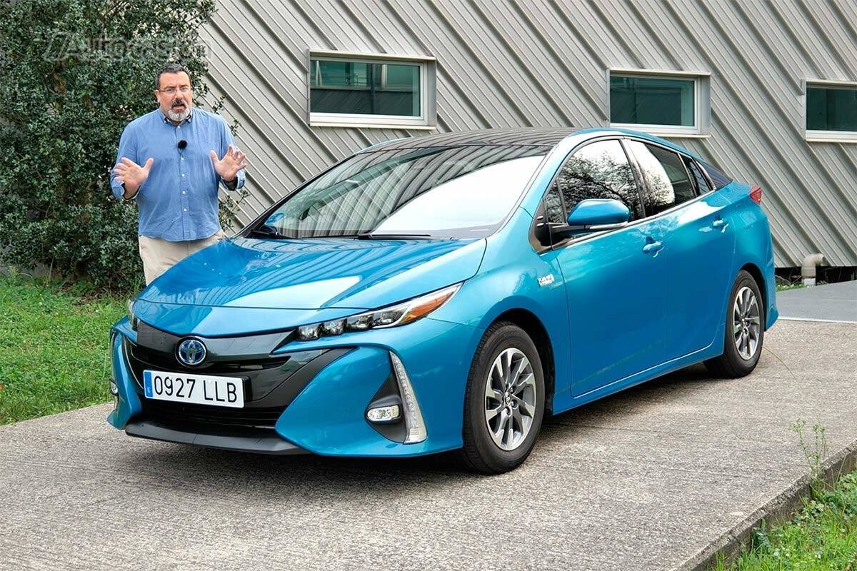 VÍDEO| Prueba Toyota Prius PHV Solar 2022 | Autocasión