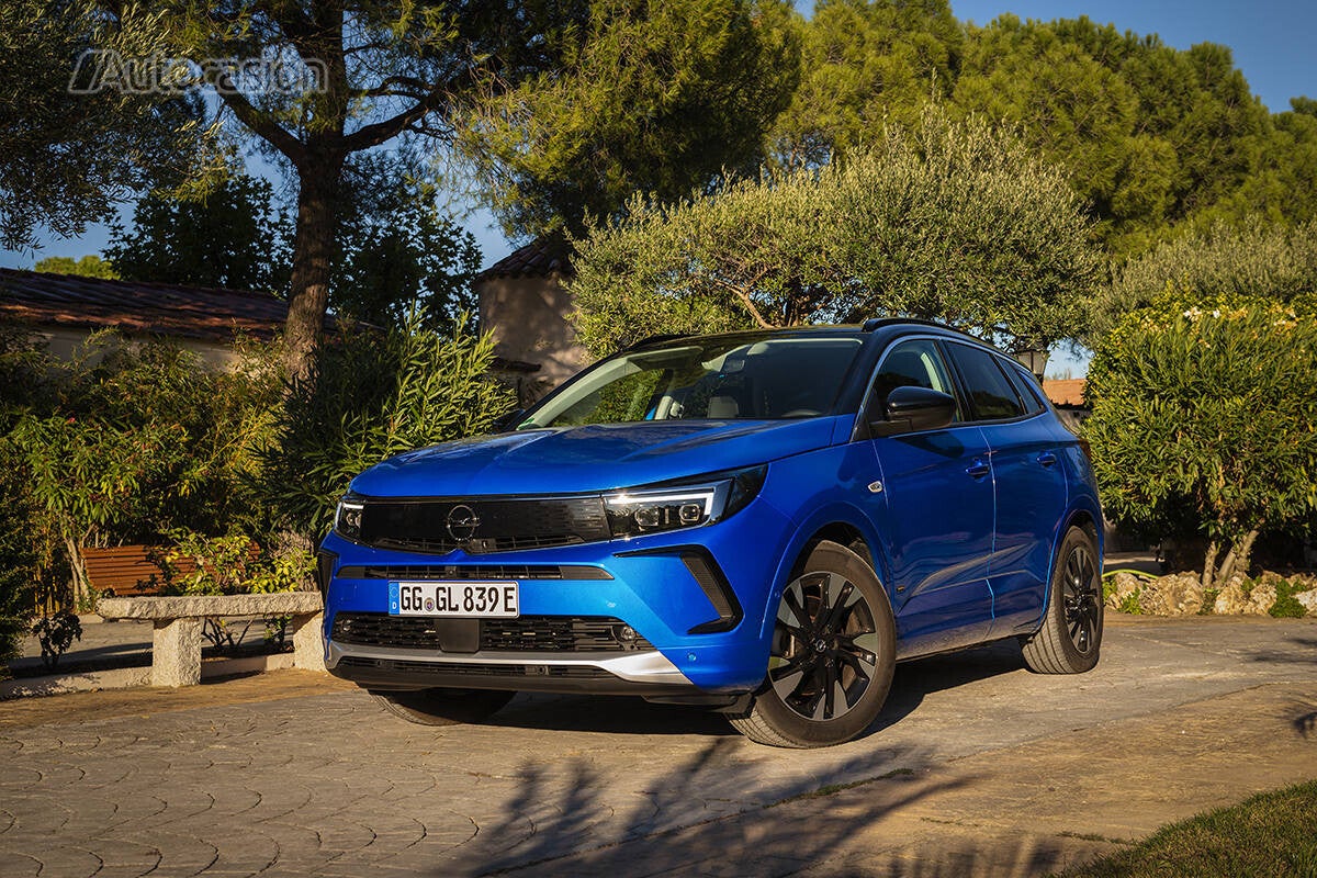 Estrenamos los renovados Opel Grandland 2022 | Autocasión