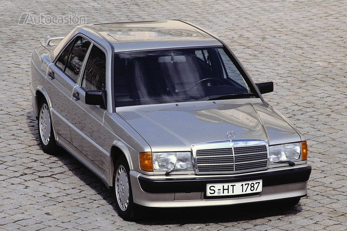 Coches míticos: Mercedes 190, el baby Benz se hace mayor | Autocasión