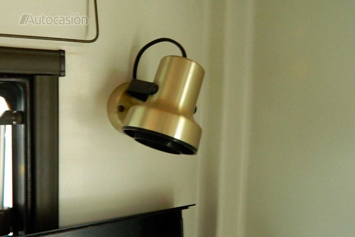 Así se convierte un Saab 900 en una autocaravana | Autocasión